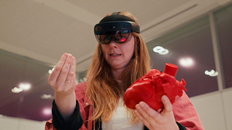 Huawei y Discovery crean el documental Being Digi-Sapiens para ...